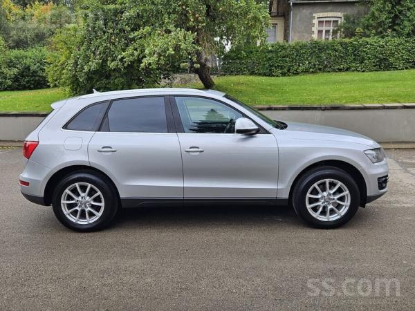 Grey Audi Q5 2012 in Jekabpils, with an engine capacity of 2.00 L and mileage of 226 thousand km for 9990 €, photo 6 on AUTOMOTO.COM.LV