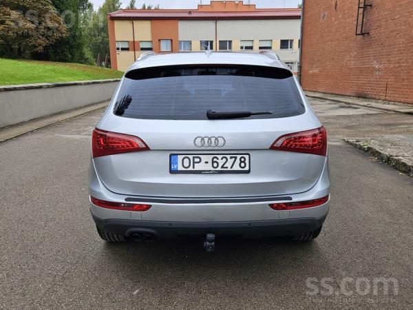 Grey Audi Q5 2012 in Jekabpils, with an engine capacity of 2.00 L and mileage of 226 thousand km for 9990 €, photo 9 on AUTOMOTO.COM.LV