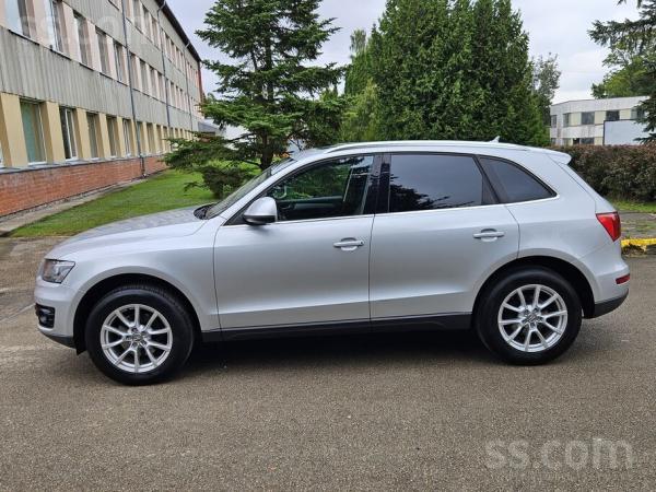 Grey Audi Q5 2012 in Jekabpils, with an engine capacity of 2.00 L and mileage of 226 thousand km for 9990 €, photo 11 on AUTOMOTO.COM.LV