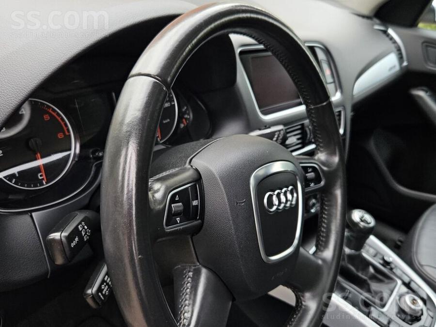 Pelēks Audi Q5 2012 Jēkabpils, ar dzinēja tilpumu 2.00 L un nobraukumu 226 tūkst. km par 9990 €, foto 13 vietnē AUTOMOTO.COM.LV