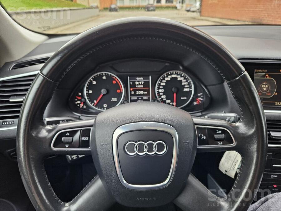 Pelēks Audi Q5 2012 Jēkabpils, ar dzinēja tilpumu 2.00 L un nobraukumu 226 tūkst. km par 9990 €, foto 24 vietnē AUTOMOTO.COM.LV