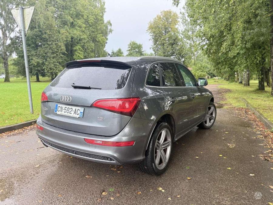 Grey Audi Q5 2012 in Taurage, with an engine capacity of 1.97 L and mileage of 249 thousand km for 12600 €, photo 3 on AUTOMOTO.COM.LV