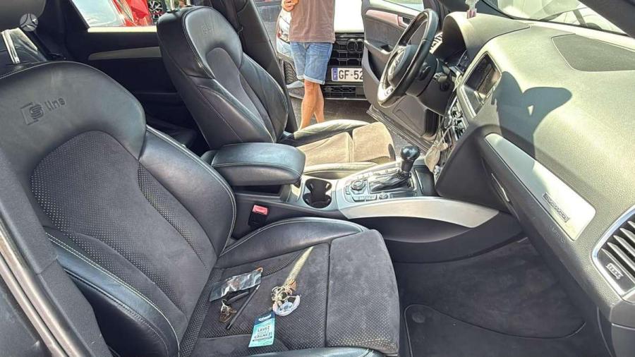 Grey Audi Q5 2012 in Taurage, with an engine capacity of 1.97 L and mileage of 249 thousand km for 12600 €, photo 10 on AUTOMOTO.COM.LV