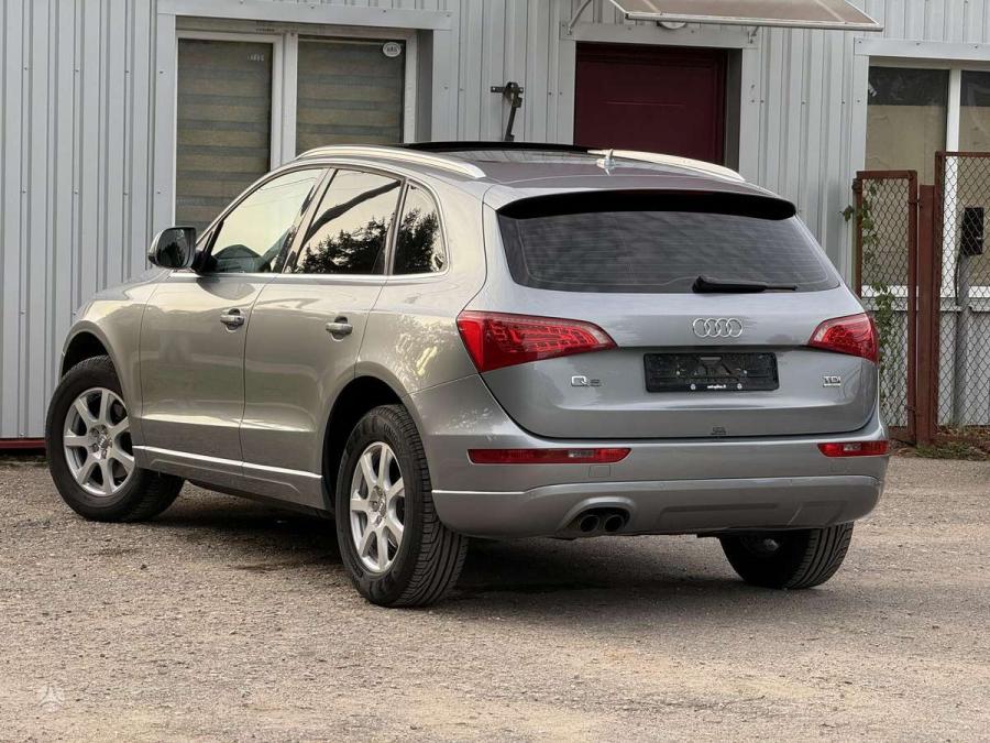 Grey Audi Q5 2012 in Ukmerge, with an engine capacity of 1.97 L and mileage of 270 thousand km for 8800 €, photo 4 on AUTOMOTO.COM.LV