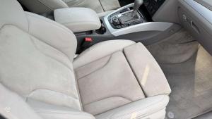 Grey Audi Q5 2012 in Ukmerge, with an engine capacity of 1.97 L and mileage of 270 thousand km for 8800 €, photo 12 on AUTOMOTO.COM.LV