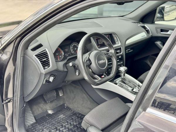 Grey Audi Q5 2012 in Vilnius, with an engine capacity of 2.97 L and mileage of 176 thousand km for 12500 €, photo 11 on AUTOMOTO.COM.LV