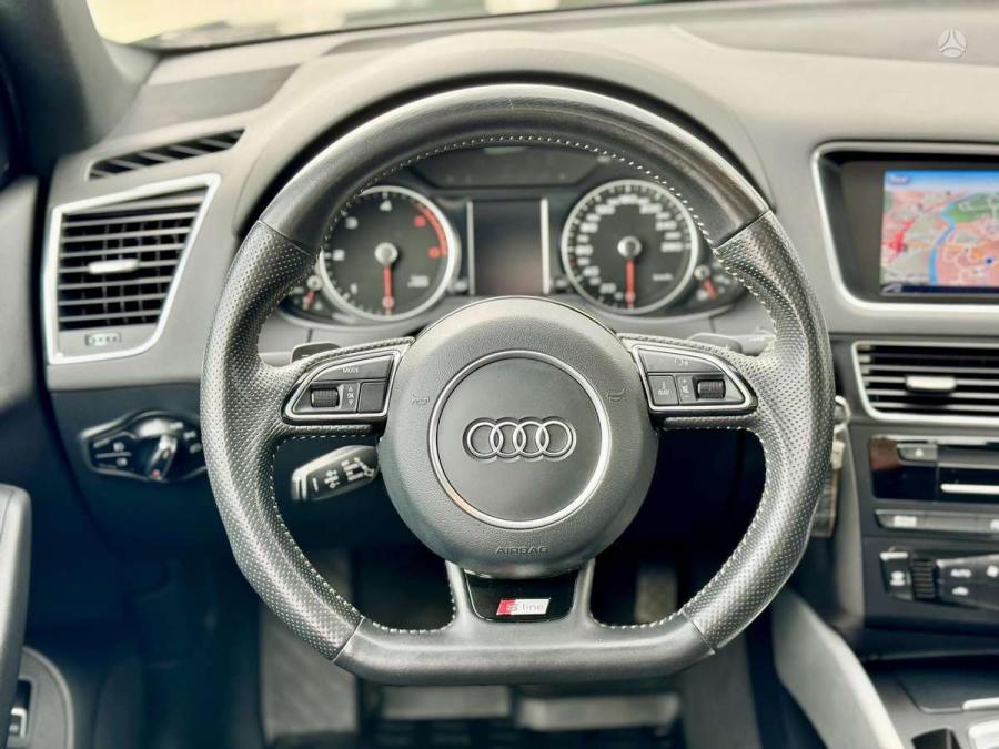 Pelēks Audi Q5 2012 Viļņa, ar dzinēja tilpumu 2.97 L un nobraukumu 176 tūkst. km par 12500 €, foto 22 vietnē AUTOMOTO.COM.LV