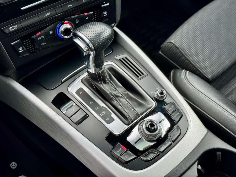 Pelēks Audi Q5 2012 Viļņa, ar dzinēja tilpumu 2.97 L un nobraukumu 176 tūkst. km par 12500 €, foto 32 vietnē AUTOMOTO.COM.LV