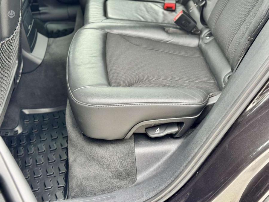 Pelēks Audi Q5 2012 Viļņa, ar dzinēja tilpumu 2.97 L un nobraukumu 176 tūkst. km par 12500 €, foto 35 vietnē AUTOMOTO.COM.LV