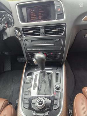 Grey Audi Q5 2012 in Vilnius, with an engine capacity of 1.97 L and mileage of 245 thousand km for 11000 €, photo 9 on AUTOMOTO.COM.LV