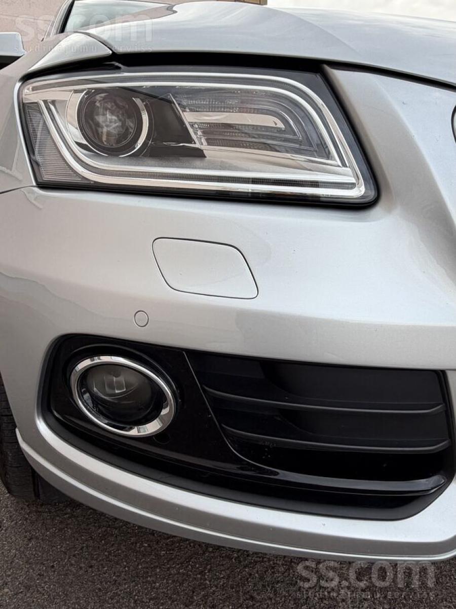 Grey Audi Q5 2012 in Liepaja, with an engine capacity of 3.00 L and mileage of 179 thousand km for 13000 €, photo 7 on AUTOMOTO.COM.LV
