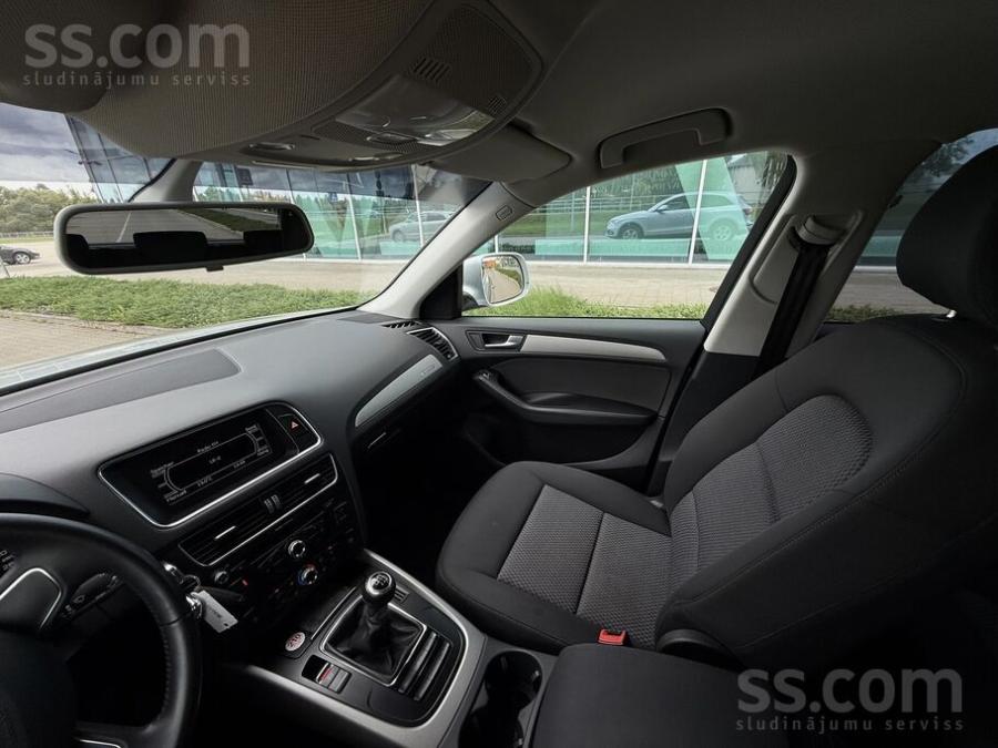 Pelēks Audi Q5 2012 Rēzekne, ar dzinēja tilpumu 2.00 L un nobraukumu 188 tūkst. km par 12990 €, foto 15 vietnē AUTOMOTO.COM.LV