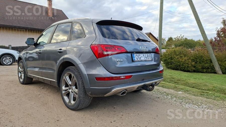 Grey Audi Q5 2012 in Jelgava, with an engine capacity of 3.00 L and mileage of 229 thousand km for 10650 €, photo 7 on AUTOMOTO.COM.LV