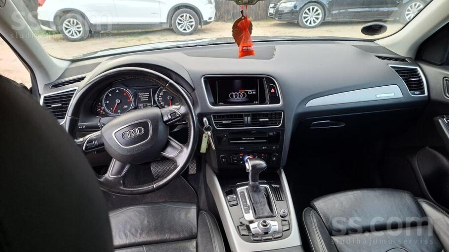 Grey Audi Q5 2012 in Jelgava, with an engine capacity of 3.00 L and mileage of 229 thousand km for 10650 €, photo 10 on AUTOMOTO.COM.LV