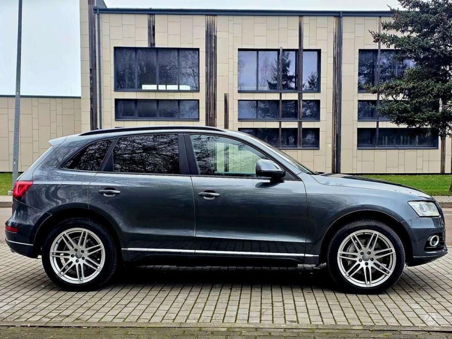 Grey Audi Q5 2013 in Taurage, with an engine capacity of 2.97 L and mileage of 289 thousand km for 9900 €, photo 12 on AUTOMOTO.COM.LV