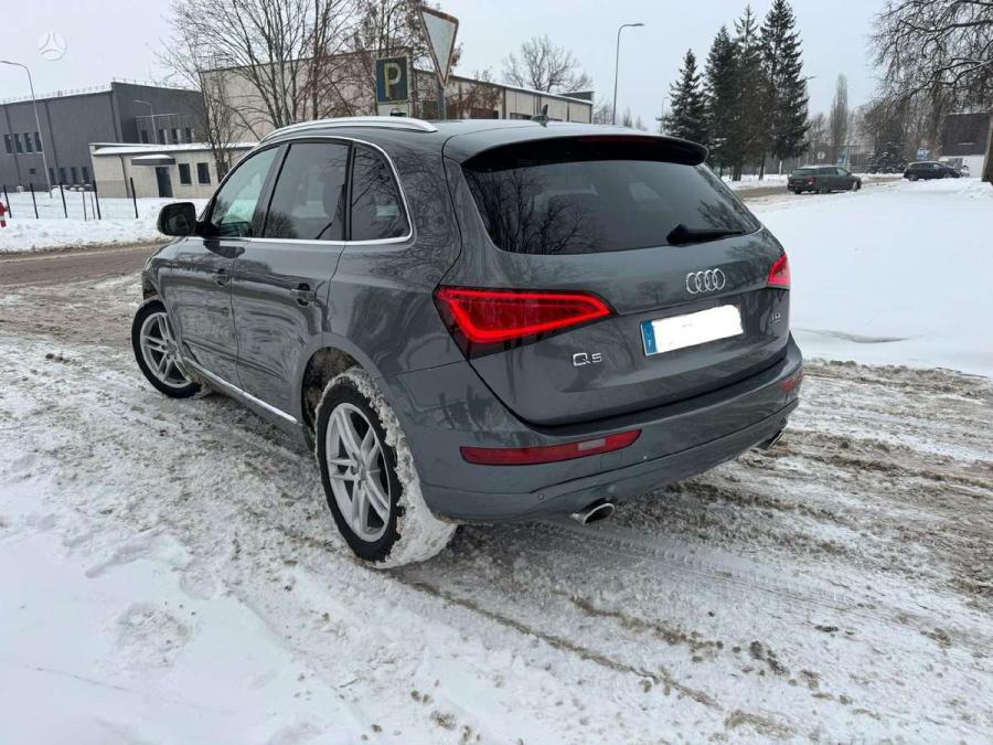 Pelēks Audi Q5 2013 Tauragė, ar dzinēja tilpumu 2.97 L un nobraukumu 272 tūkst. km par 10400 €, foto 4 vietnē AUTOMOTO.COM.LV