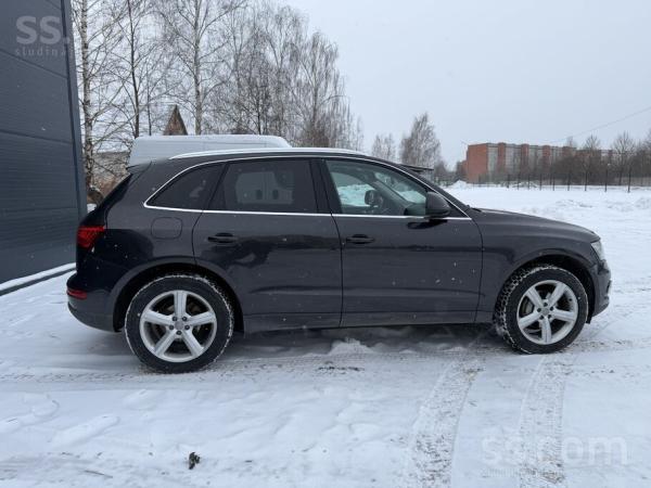 Grey Audi Q5 2013 in Jelgava, with an engine capacity of 2.00 L and mileage of 186 thousand km for 12000 €, photo 2 on AUTOMOTO.COM.LV