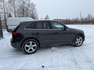 Pelēks Audi Q5 2013 Jelgava, ar dzinēja tilpumu 2.00 L un nobraukumu 186 tūkst. km par 12000 €, foto 4 vietnē AUTOMOTO.COM.LV