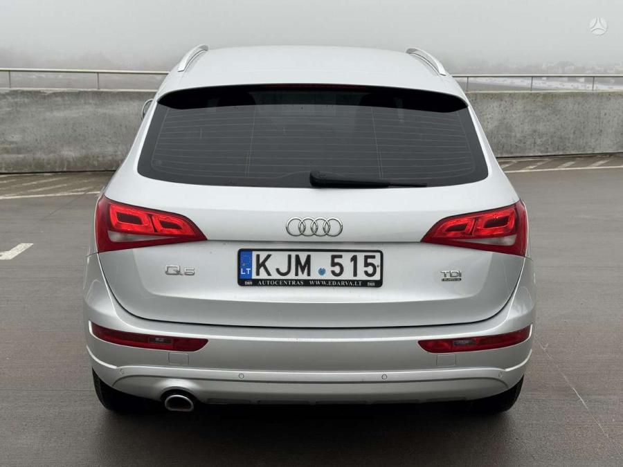 Pelēks Audi Q5 2013 Viļņa, ar dzinēja tilpumu 2.00 L un nobraukumu 403 tūkst. km par 8700 €, foto 8 vietnē AUTOMOTO.COM.LV