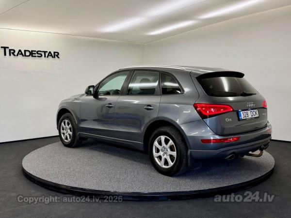 Pelēks Audi Q5 2013 Pērnava, ar dzinēja tilpumu 2.00 L un nobraukumu 199 tūkst. km par 10990 €, foto 7 vietnē AUTOMOTO.COM.LV