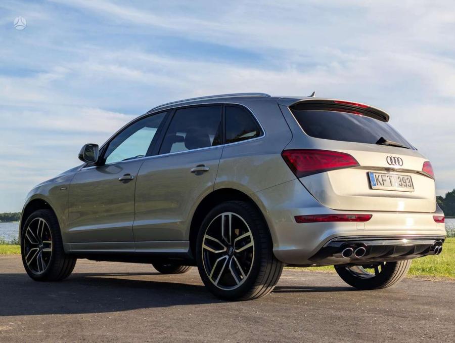 Pelēks Audi Q5 2013 Telšiai, ar dzinēja tilpumu 3.00 L un nobraukumu 135 tūkst. km par 14000 €, foto 5 vietnē AUTOMOTO.COM.LV