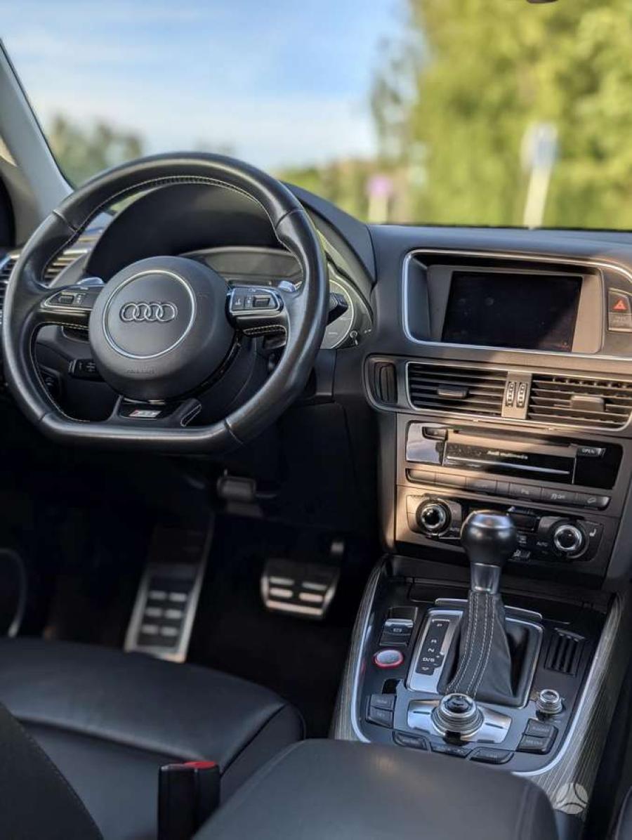 Pelēks Audi Q5 2013 Telšiai, ar dzinēja tilpumu 3.00 L un nobraukumu 135 tūkst. km par 14000 €, foto 14 vietnē AUTOMOTO.COM.LV