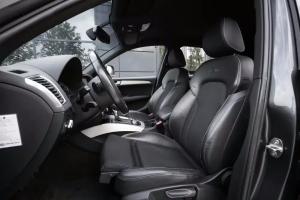 Grey Audi Q5 2013 in Jelgava, with an engine capacity of 2.00 L and mileage of 256 thousand km for 13900 €, photo 13 on AUTOMOTO.COM.LV