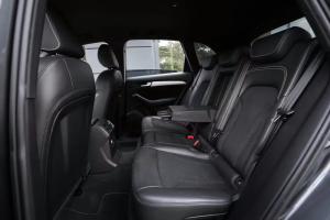 Grey Audi Q5 2013 in Jelgava, with an engine capacity of 2.00 L and mileage of 256 thousand km for 13900 €, photo 15 on AUTOMOTO.COM.LV