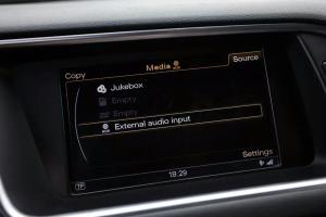 Grey Audi Q5 2013 in Jelgava, with an engine capacity of 2.00 L and mileage of 256 thousand km for 13900 €, photo 24 on AUTOMOTO.COM.LV