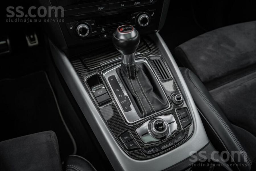 Grey Audi Q5 2013 in Riga, with an engine capacity of 3.00 L and mileage of 221 thousand km for 15950 €, photo 24 on AUTOMOTO.COM.LV