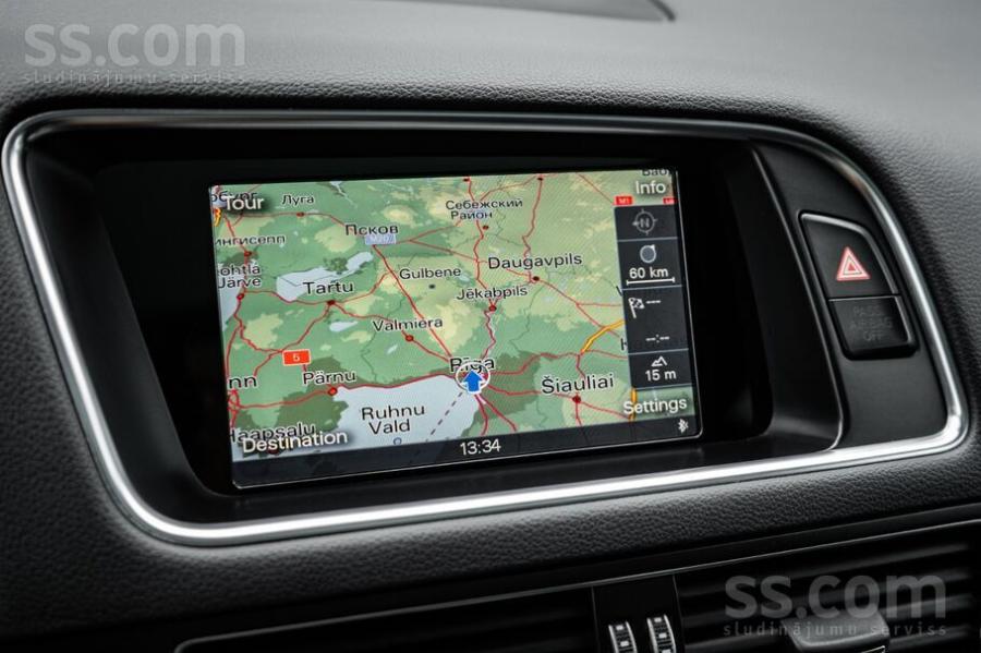 Grey Audi Q5 2013 in Riga, with an engine capacity of 3.00 L and mileage of 221 thousand km for 15950 €, photo 27 on AUTOMOTO.COM.LV