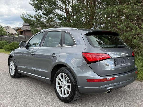 Grey Audi Q5 2013 in Utena, with an engine capacity of 1.97 L and mileage of 218 thousand km for 9900 €, photo 3 on AUTOMOTO.COM.LV