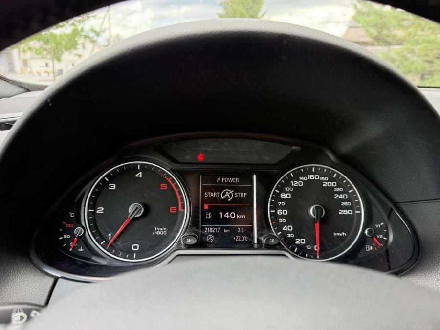 Grey Audi Q5 2013 in Utena, with an engine capacity of 1.97 L and mileage of 218 thousand km for 9900 €, photo 17 on AUTOMOTO.COM.LV
