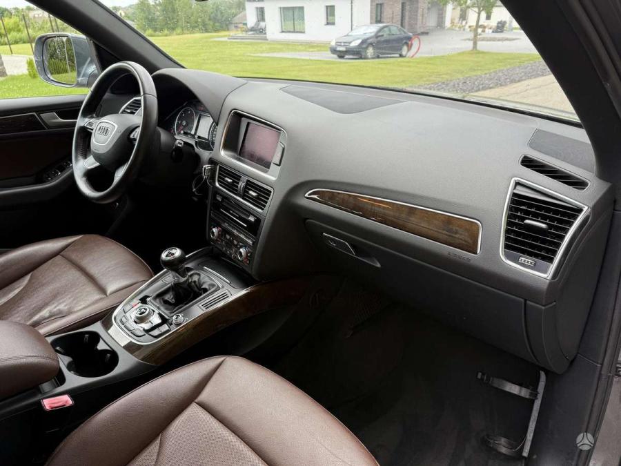 Grey Audi Q5 2013 in Utena, with an engine capacity of 1.97 L and mileage of 218 thousand km for 9900 €, photo 20 on AUTOMOTO.COM.LV