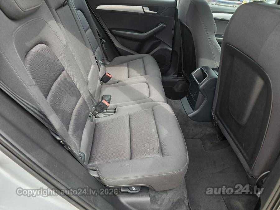 Pelēks Audi Q5 2013 Tartu, ar dzinēja tilpumu 3.00 L un nobraukumu 192 tūkst. km par 9990 €, foto 13 vietnē AUTOMOTO.COM.LV