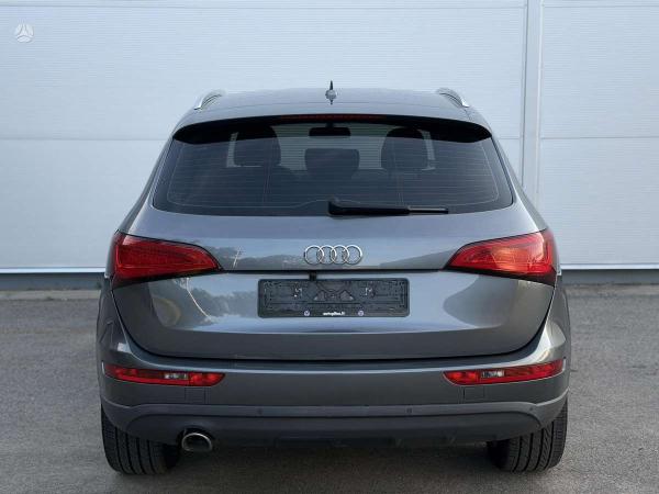 Pelēks Audi Q5 2013 Utena, ar dzinēja tilpumu 1.97 L un nobraukumu 287 tūkst. km par 13250 €, foto 7 vietnē AUTOMOTO.COM.LV