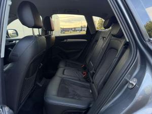 Grey Audi Q5 2013 in Utena, with an engine capacity of 1.97 L and mileage of 287 thousand km for 13250 €, photo 18 on AUTOMOTO.COM.LV