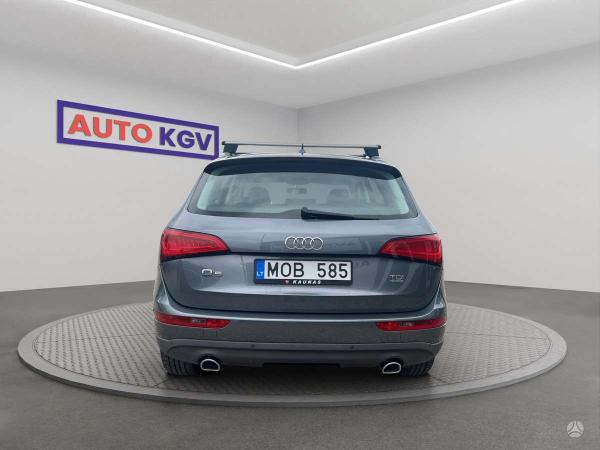 Pelēks Audi Q5 2013 Kauņa, ar dzinēja tilpumu 3.00 L un nobraukumu 256 tūkst. km par 12399 €, foto 4 vietnē AUTOMOTO.COM.LV