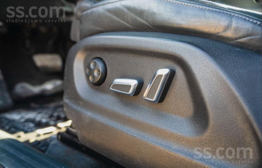 Grey Audi Q5 2013 in Riga, with an engine capacity of 3.00 L and mileage of 310 thousand km for 13900 €, photo 8 on AUTOMOTO.COM.LV