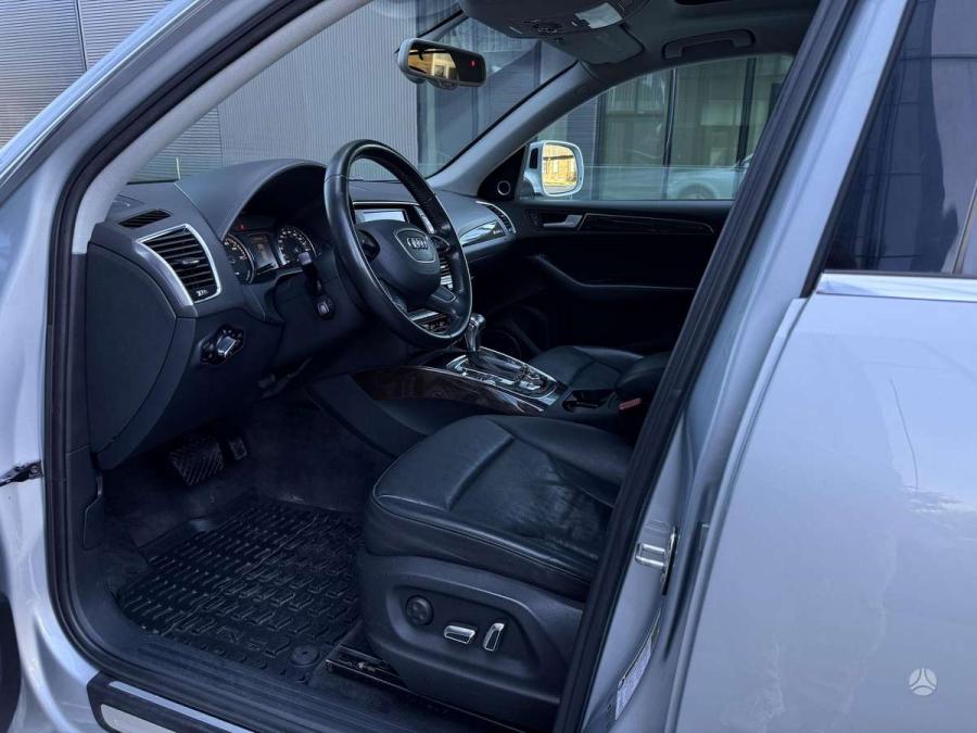Pelēks Audi Q5 2013 Viļņa, ar dzinēja tilpumu 1.98 L un nobraukumu 192 tūkst. km par 13300 €, foto 17 vietnē AUTOMOTO.COM.LV