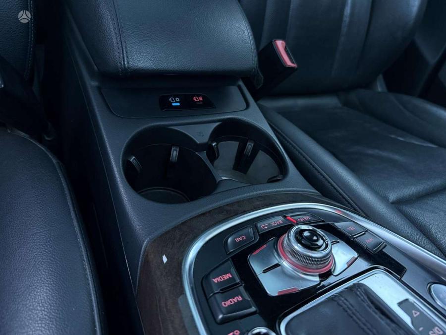 Pelēks Audi Q5 2013 Viļņa, ar dzinēja tilpumu 1.98 L un nobraukumu 192 tūkst. km par 13300 €, foto 27 vietnē AUTOMOTO.COM.LV