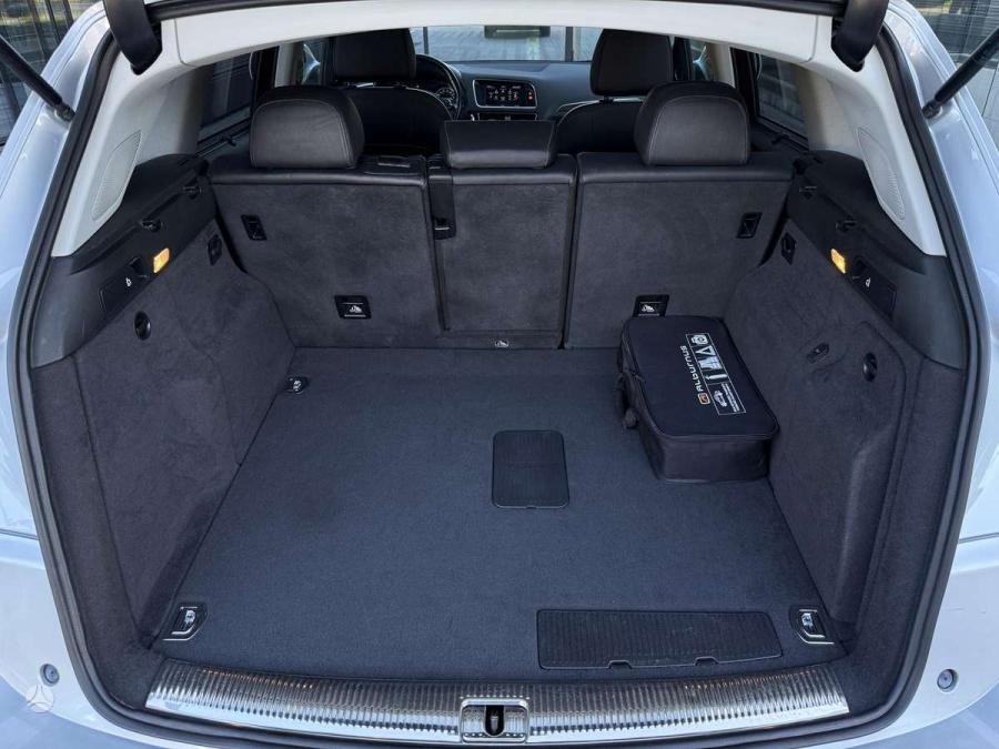 Pelēks Audi Q5 2013 Viļņa, ar dzinēja tilpumu 1.98 L un nobraukumu 192 tūkst. km par 13300 €, foto 36 vietnē AUTOMOTO.COM.LV