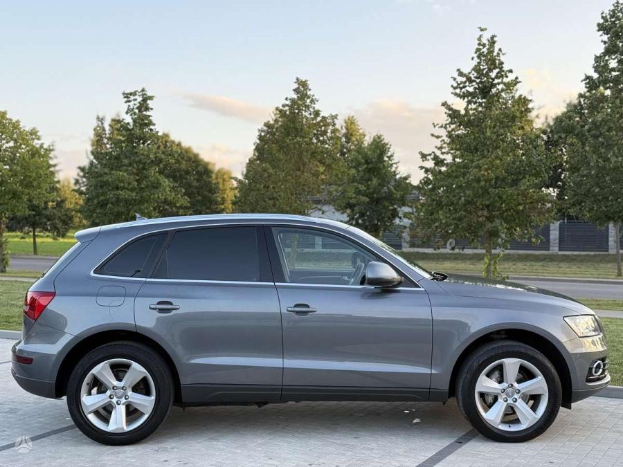 Pelēks Audi Q5 2013 Šauļi, ar dzinēja tilpumu 1.97 L un nobraukumu 240 tūkst. km par 13450 €, foto 7 vietnē AUTOMOTO.COM.LV