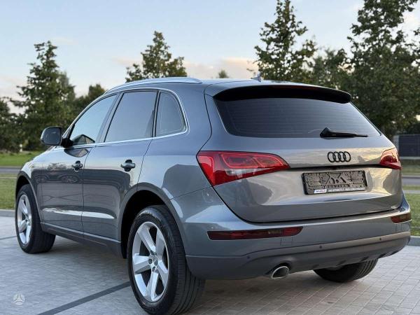Pelēks Audi Q5 2013 Šauļi, ar dzinēja tilpumu 1.97 L un nobraukumu 240 tūkst. km par 13450 €, foto 10 vietnē AUTOMOTO.COM.LV