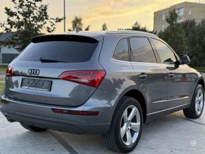 Pelēks Audi Q5 2013 Šauļi, ar dzinēja tilpumu 1.97 L un nobraukumu 240 tūkst. km par 13450 €, foto 11 vietnē AUTOMOTO.COM.LV
