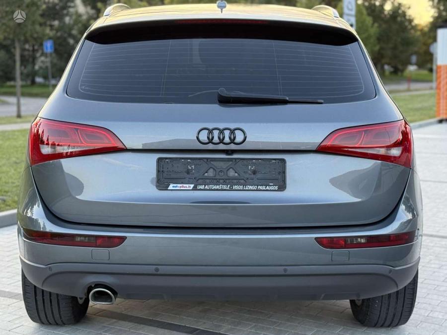 Pelēks Audi Q5 2013 Šauļi, ar dzinēja tilpumu 1.97 L un nobraukumu 240 tūkst. km par 13450 €, foto 13 vietnē AUTOMOTO.COM.LV