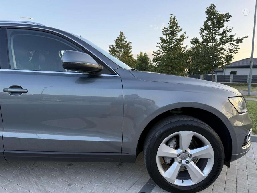 Pelēks Audi Q5 2013 Šauļi, ar dzinēja tilpumu 1.97 L un nobraukumu 240 tūkst. km par 13450 €, foto 15 vietnē AUTOMOTO.COM.LV