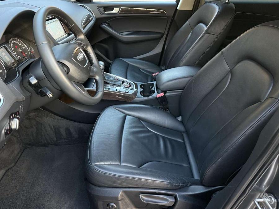 Pelēks Audi Q5 2013 Šauļi, ar dzinēja tilpumu 1.97 L un nobraukumu 240 tūkst. km par 13450 €, foto 19 vietnē AUTOMOTO.COM.LV