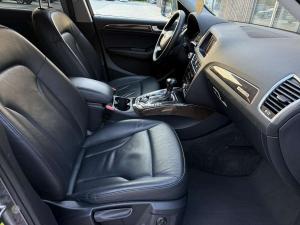 Pelēks Audi Q5 2013 Šauļi, ar dzinēja tilpumu 1.97 L un nobraukumu 240 tūkst. km par 13450 €, foto 23 vietnē AUTOMOTO.COM.LV