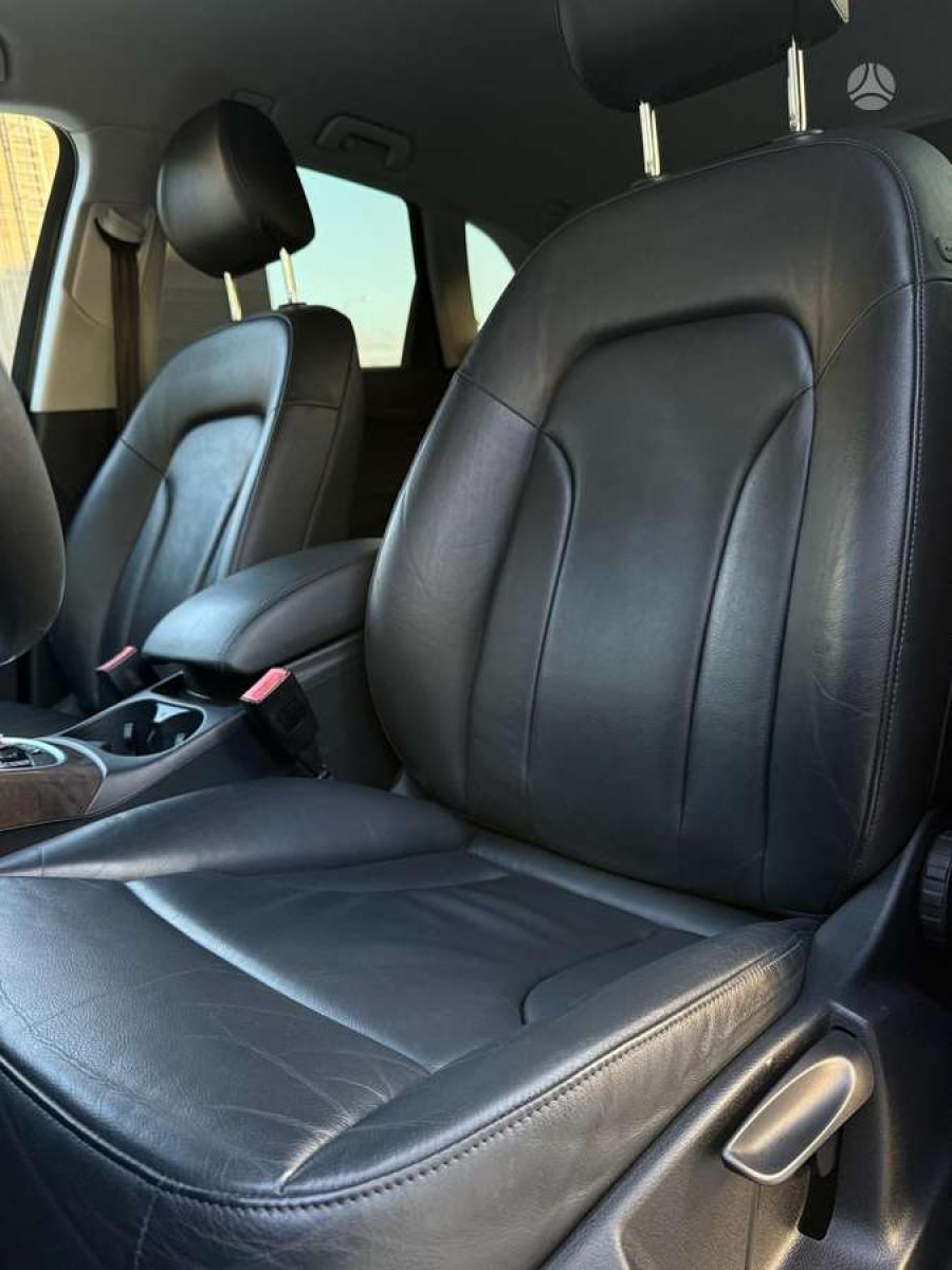 Pelēks Audi Q5 2013 Šauļi, ar dzinēja tilpumu 1.97 L un nobraukumu 240 tūkst. km par 13450 €, foto 24 vietnē AUTOMOTO.COM.LV